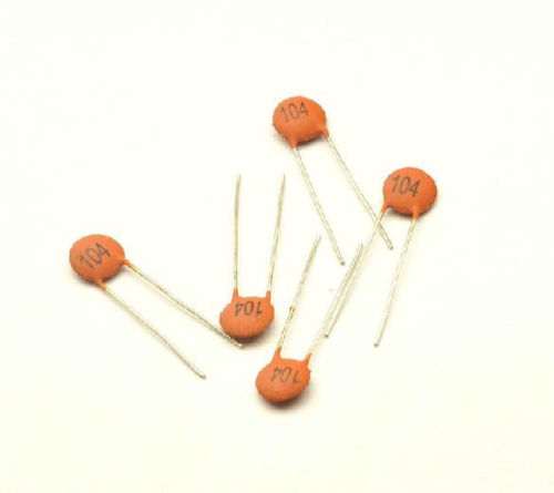קבל 10pcs Ceramic Disc Capacitors 50V 100nF 0.1uF 104pF - פרויקט הנדסאי ...